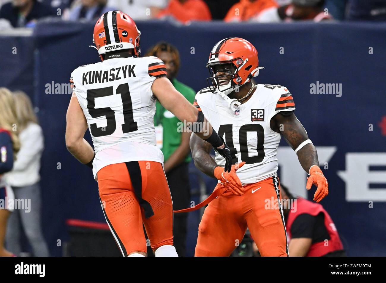 Cleveland Browns linebacker Matthew Adams (40) reacts during an NFL ...