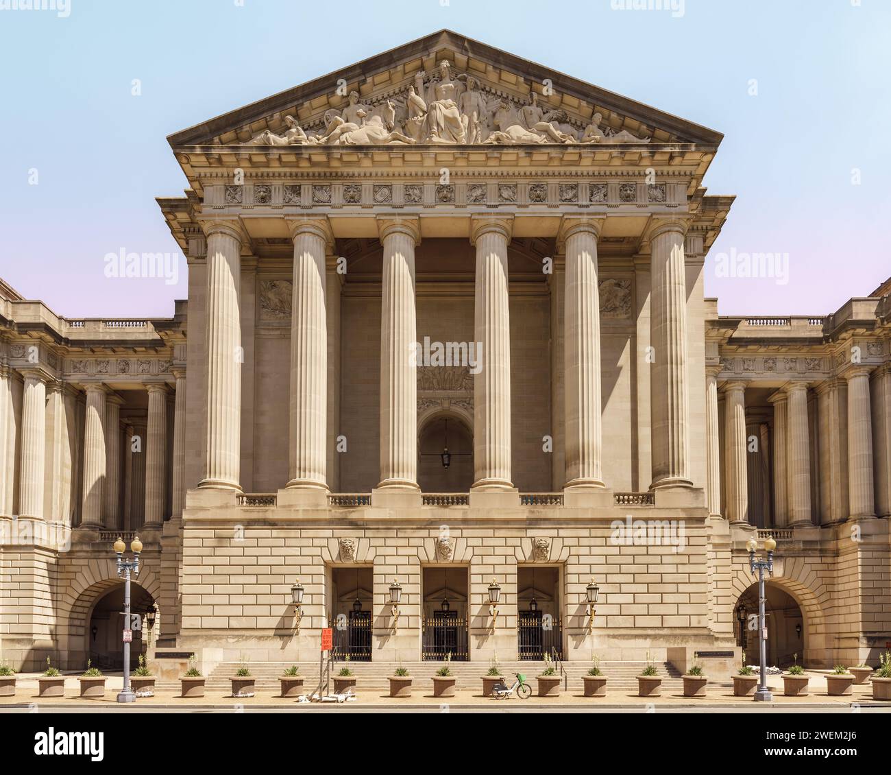 Constitution avenue hi-res stock photography and images - Alamy