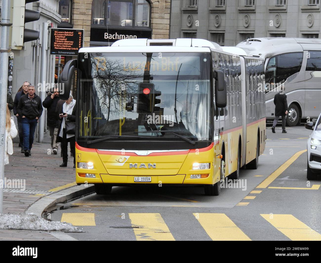 Anton Geisser 24.01.2024 Luzern Schweiz Bild : Schweizer Postauto ...