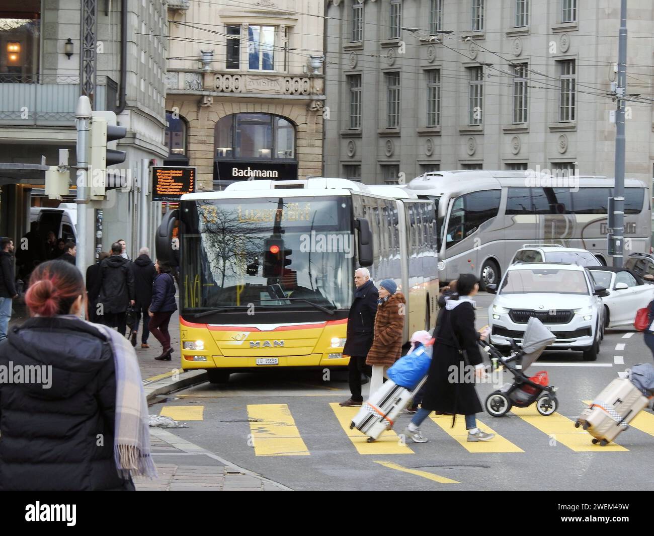 Anton Geisser 24.01.2024 Luzern Schweiz Bild : Schweizer Postauto ...