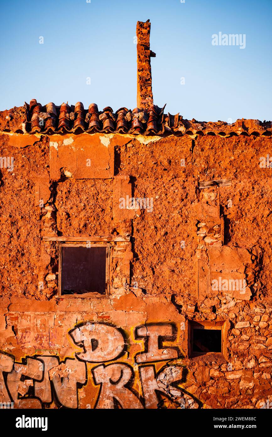 Ruined houses in Alhambra. Real city Stock Photo - Alamy