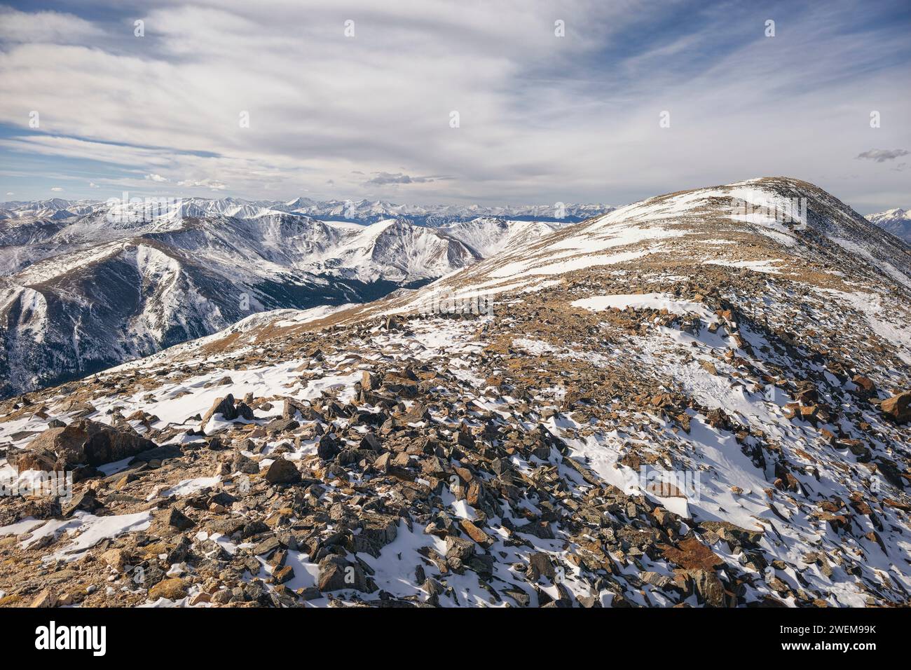 Tundra mountains winter hi-res stock photography and images - Alamy