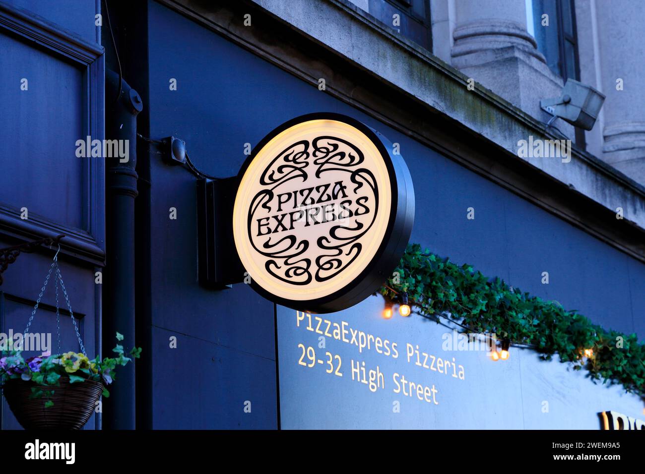 Pizza cardiff hi-res stock photography and images - Alamy