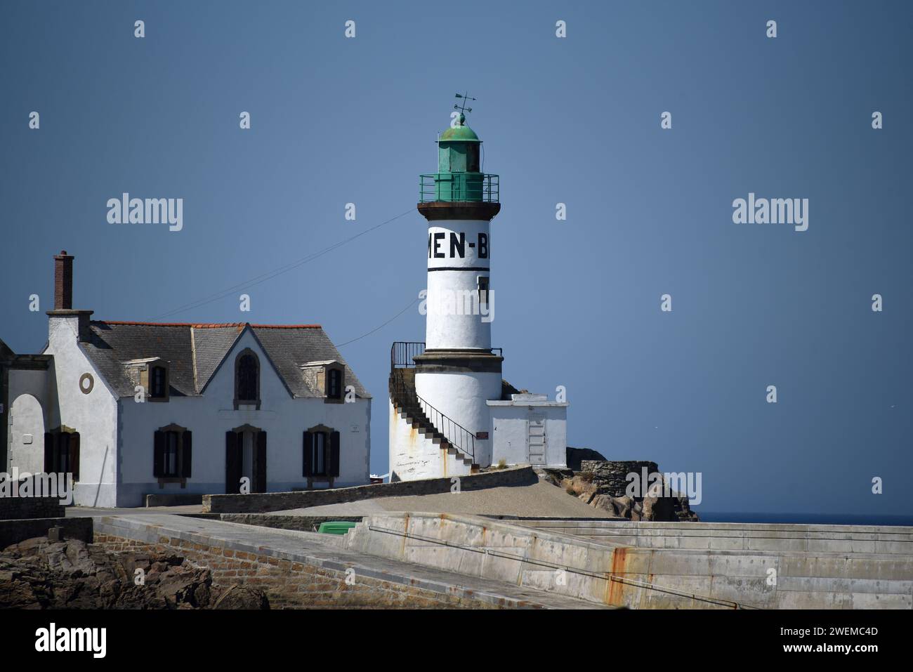 Phare de Men Brial, lighthouse, Ile-de-Sein, Finistere, Bretagne ...
