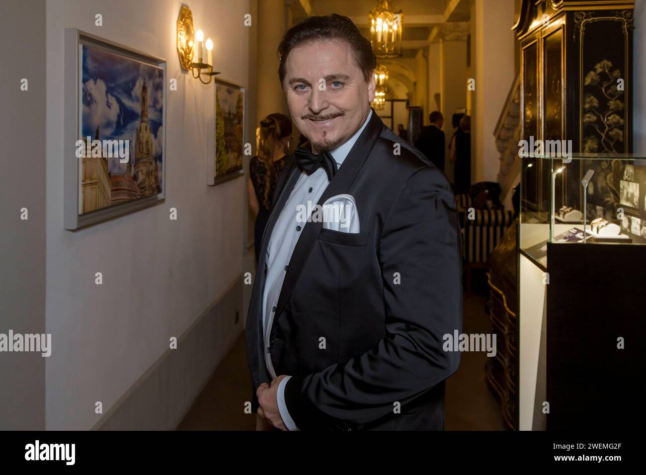 Hochzeitsausstatter und TV-Star Uwe Herrmann - Prominente kommen zum ...