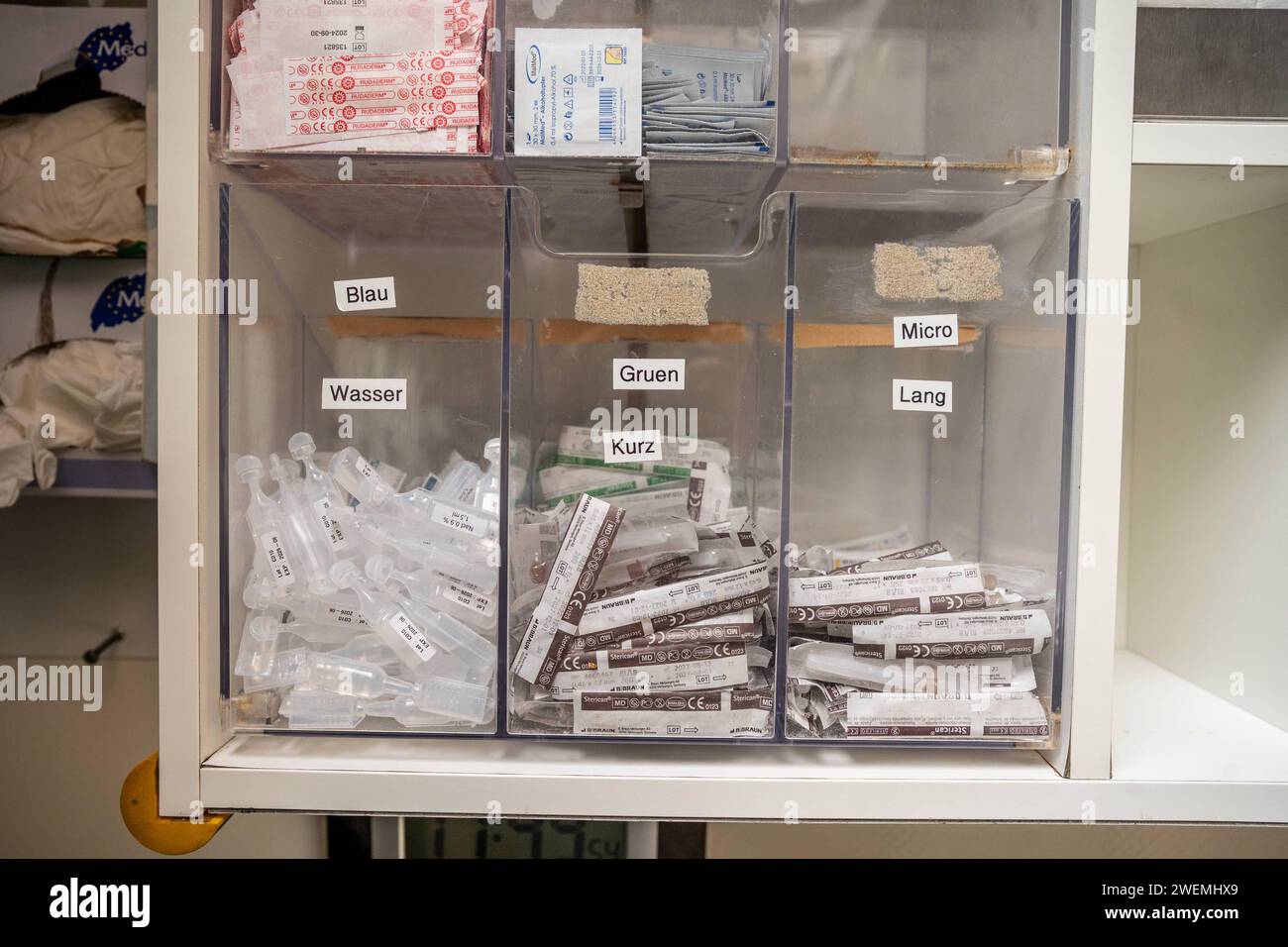 Eines der mobilen sicheren Drogenkonsumfahrzeuge von Fixpunkt e.v. In ...