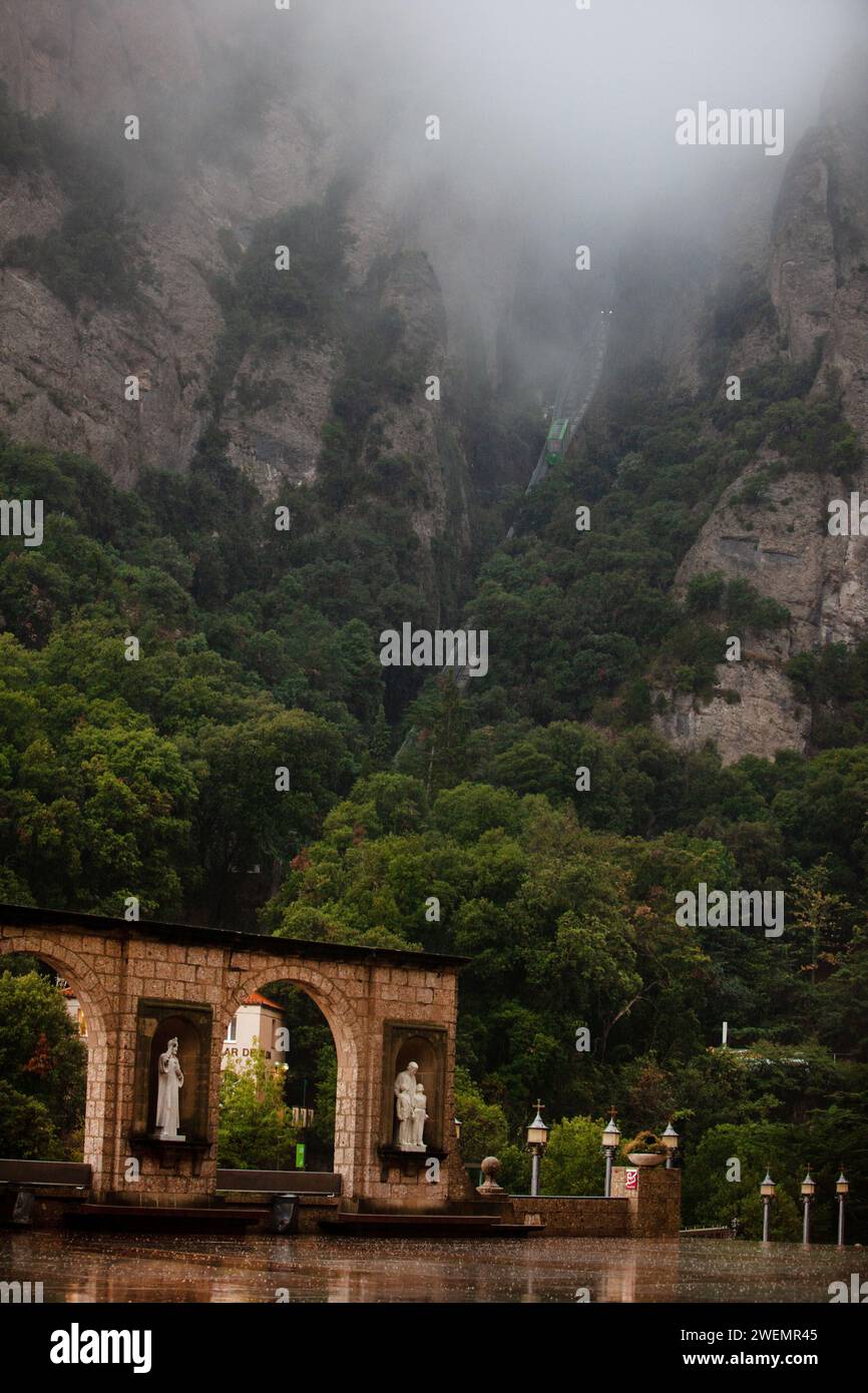 Catalonia, Montserrat Monastery, Benedictine monastery, spiritual ...