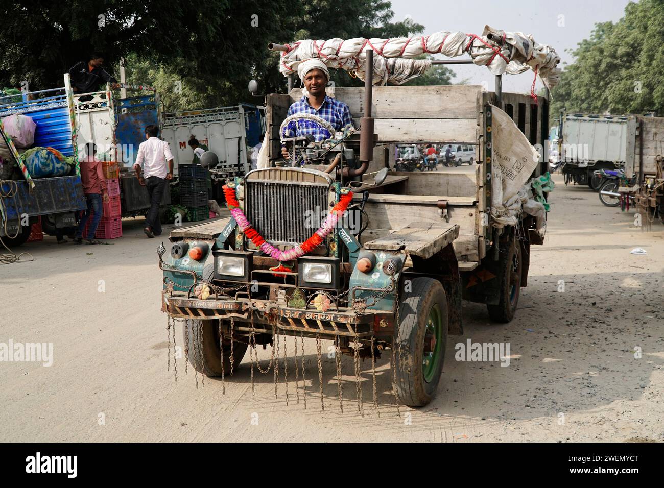 Transport of india hi-res stock photography and images - Alamy