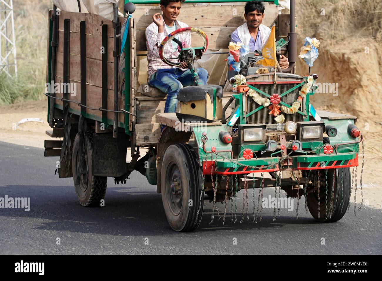 Rajasthan transport truck hi-res stock photography and images - Alamy
