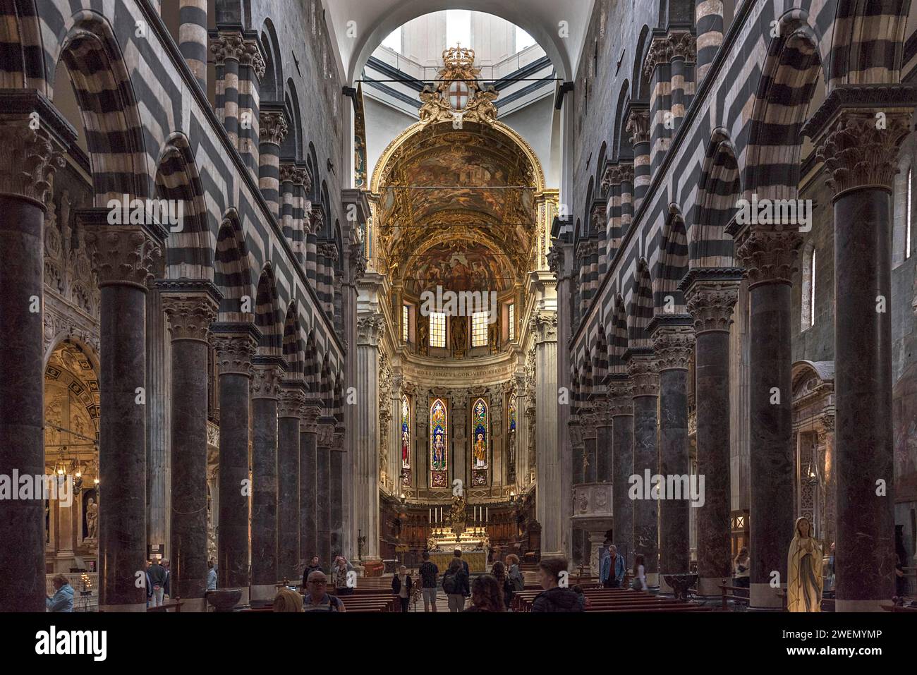 Interior of the Cathedral of San Lorenzo, Piazza San Lorenzo, Genoa ...