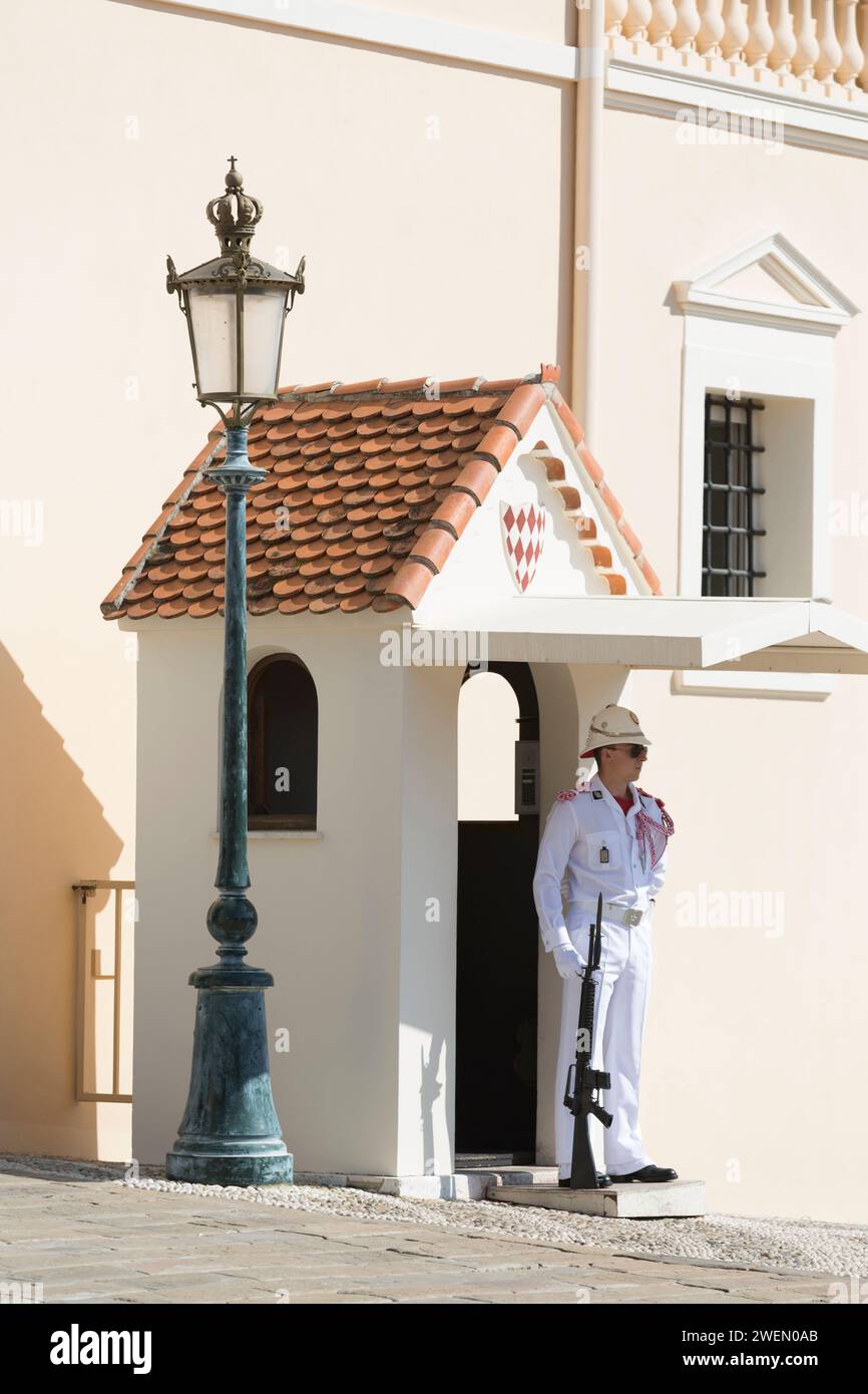 Palace guard house hi-res stock photography and images - Alamy