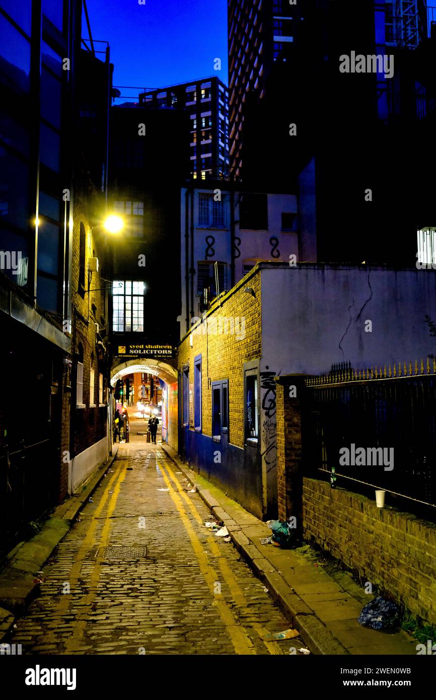 Victorian alleyway london hi-res stock photography and images - Alamy