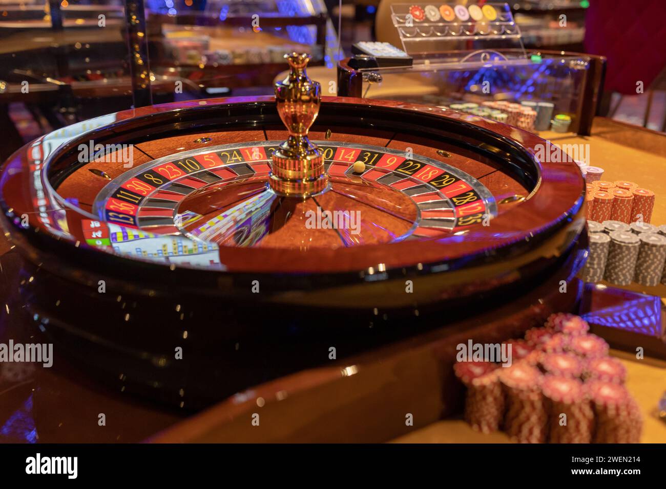 Spinning roulette wheel chips hi-res stock photography and images - Alamy