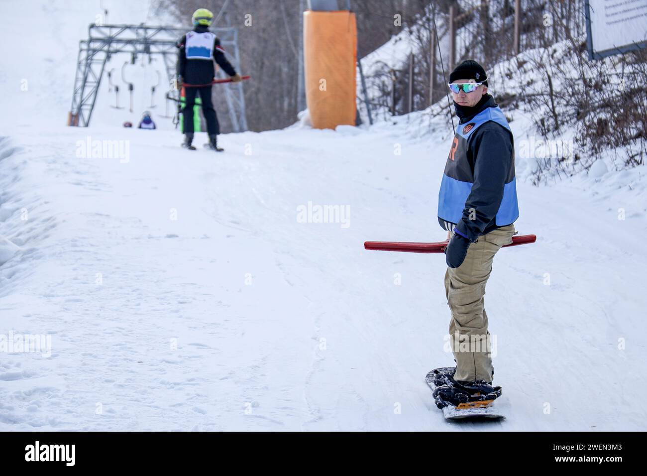 Non Exclusive: KYIV, UKRAINE - JANUARY 24, 2024 - A man goes ...