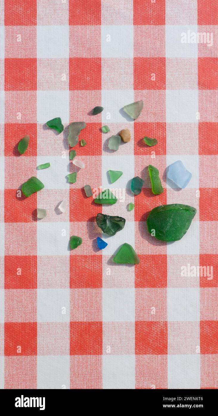 Square fragments hi-res stock photography and images - Alamy