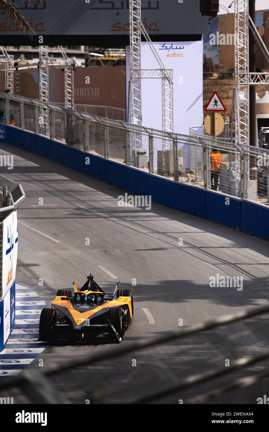 Diriyah, Saudi Arabia, 26/01/2024, 08 BIRD Sam (gbr), NEOM McLaren ...