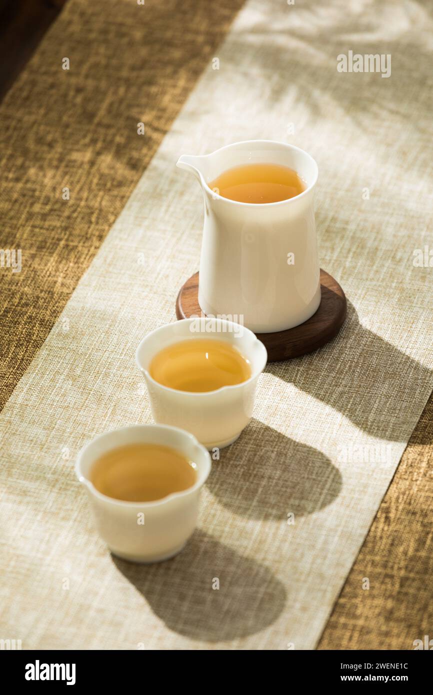Tea brewing techniques hi-res stock photography and images - Alamy