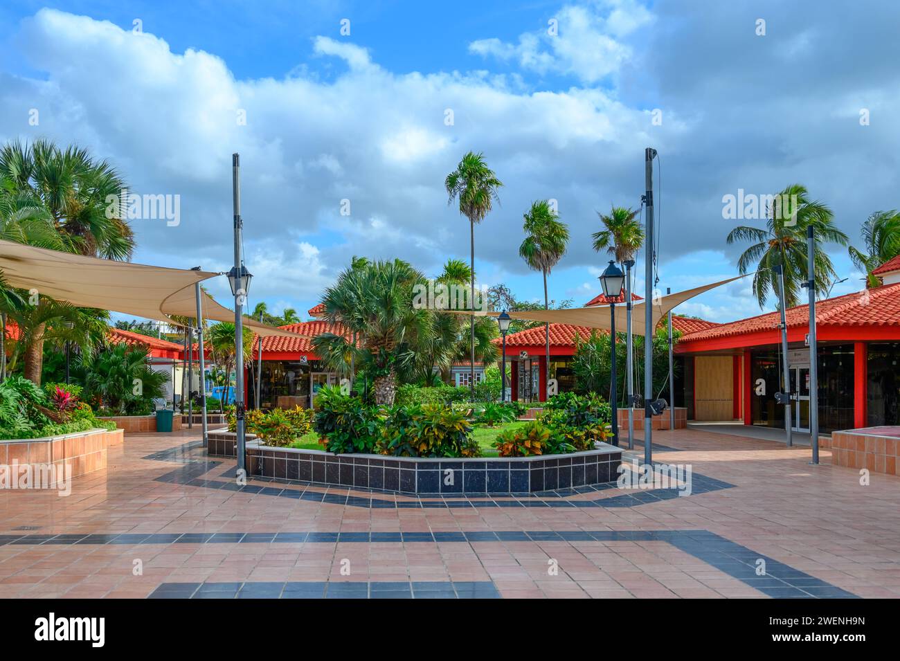 new promenade walkway boulevard, varadero, cuba Stock Photo - Alamy