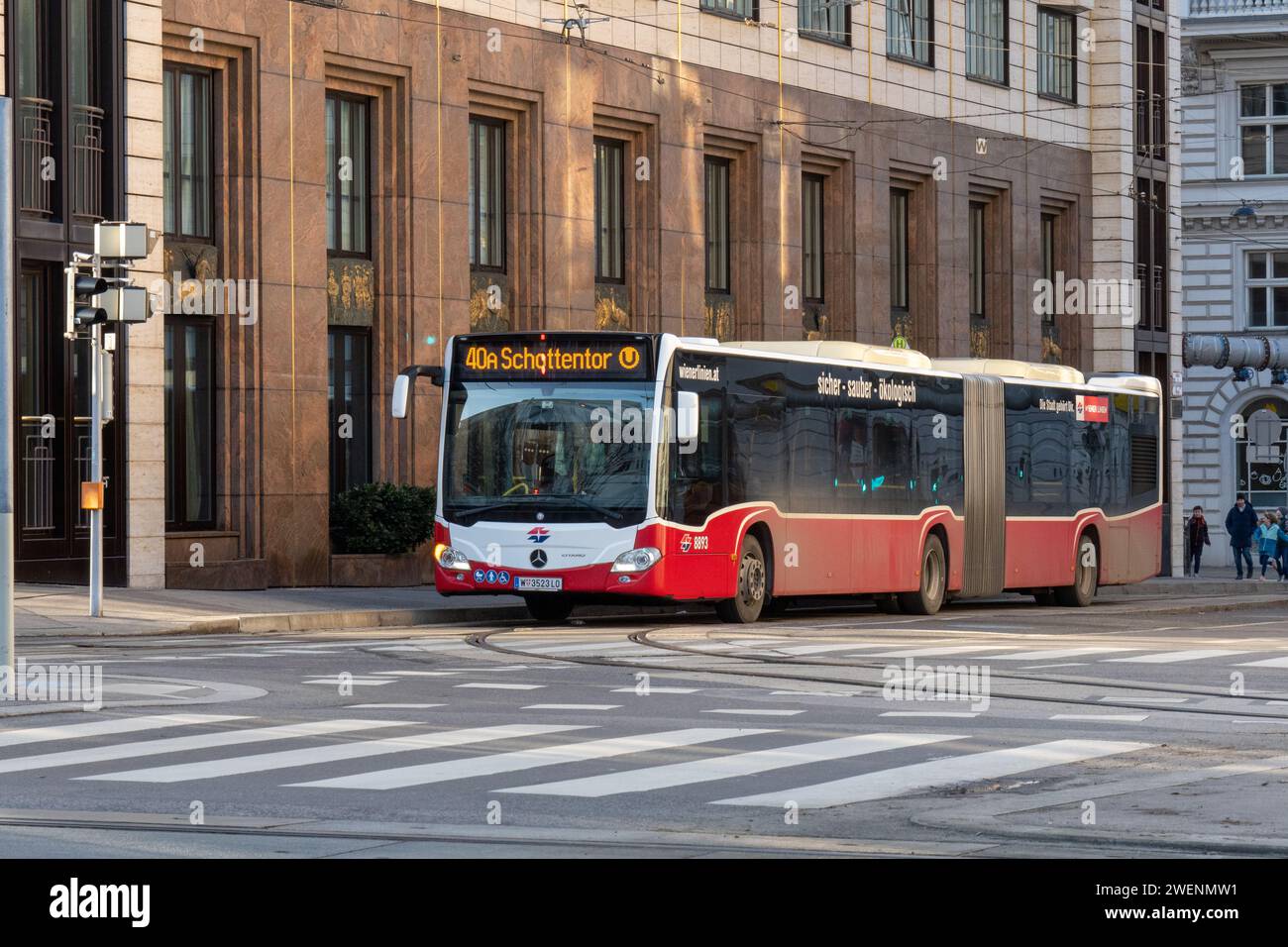 Bus at the bus stop in Vienna Stock Photo - Alamy
