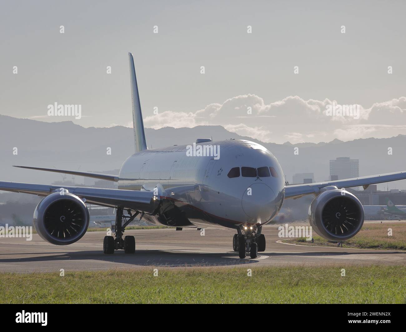 B-17813 EVA AIR BOEING 787 DREAMLINER on the runway is going to take ...