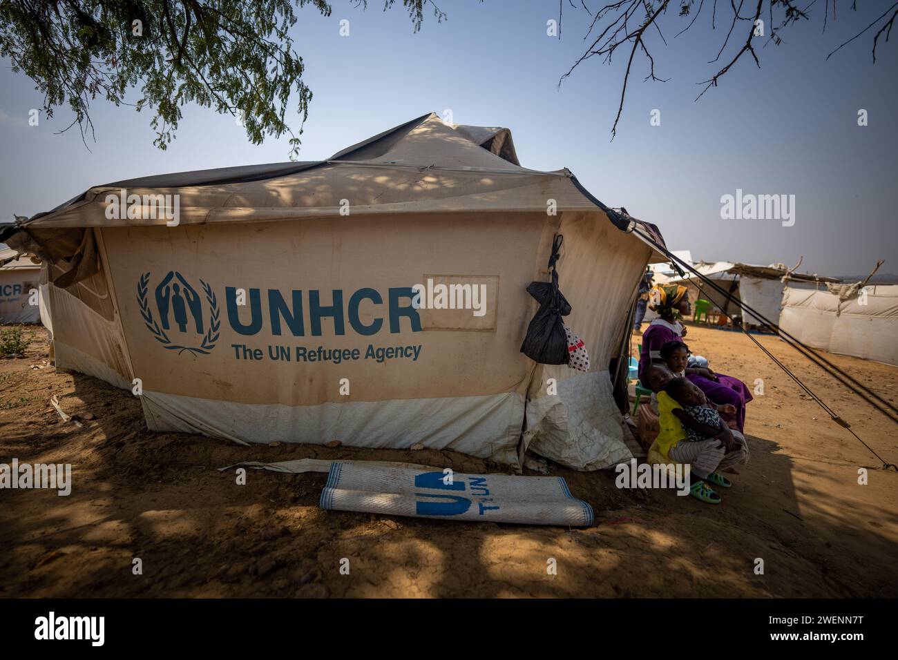 Refugee settlement hi-res stock photography and images - Alamy