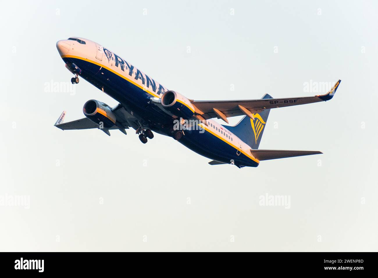 Ryanair's Boeing 737-800 take off from Budapest Airport Stock Photo - Alamy