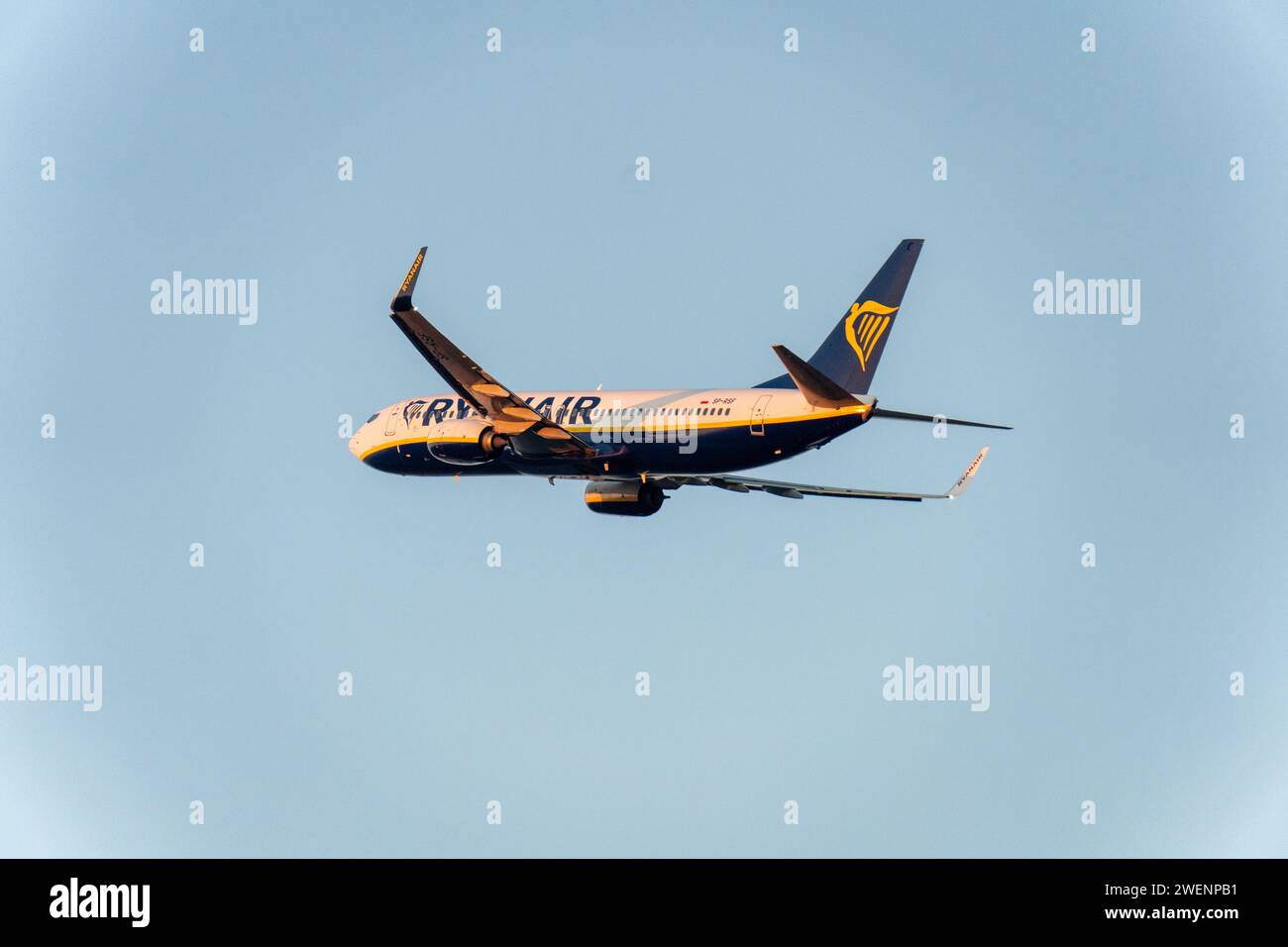 Ryanair's Boeing 737-800 take off from Budapest Airport Stock Photo - Alamy