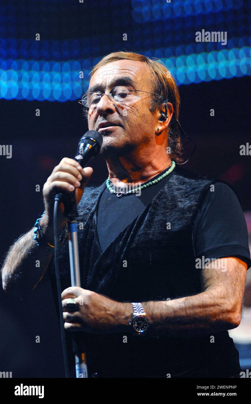 Lucio dalla the photographs hi-res stock photography and images - Alamy