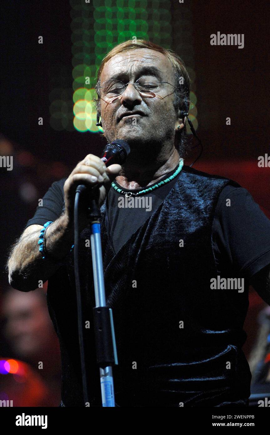 Lucio dalla the photographs hi-res stock photography and images - Alamy