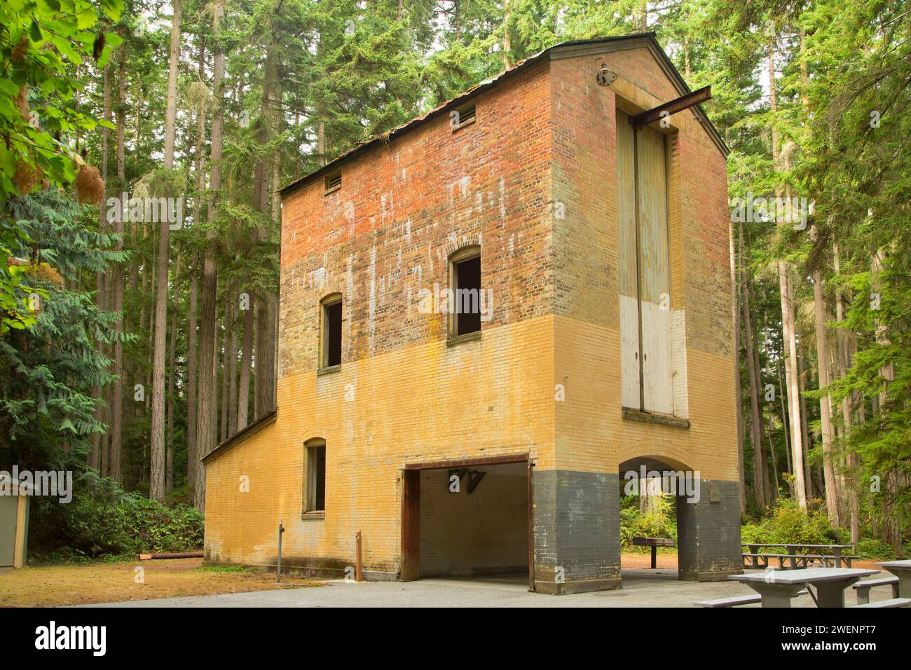 Torpedo Tower, Fort Townsend Historical State Park , Washington Stock ...