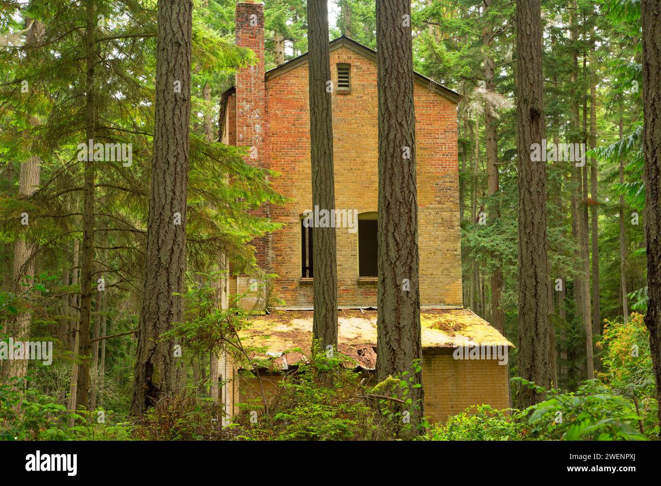 Torpedo Tower, Fort Townsend Historical State Park , Washington Stock ...