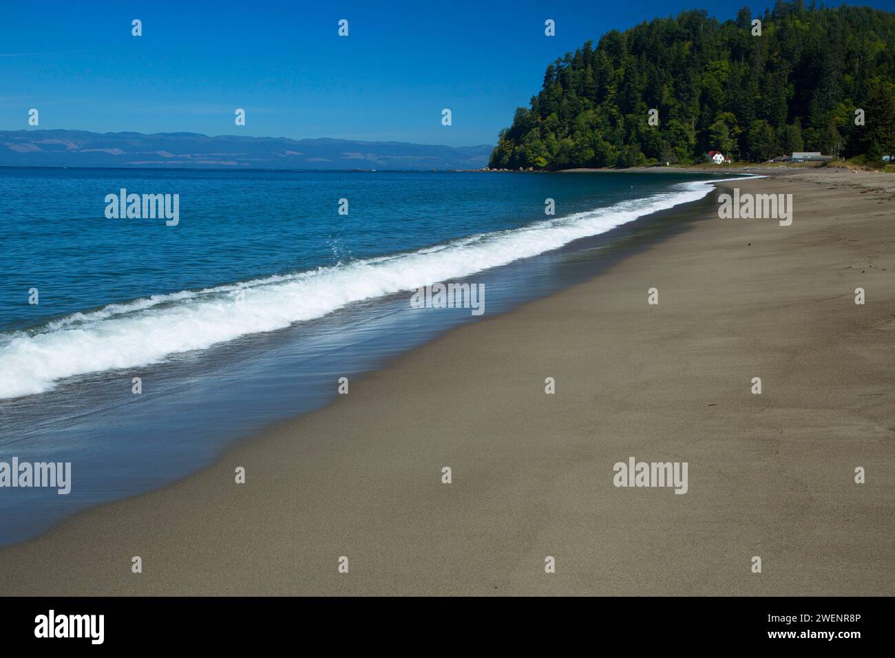 Clallam Spit beach, Strait of Juan de Fuca Scenic Byway, Clallam Bay ...
