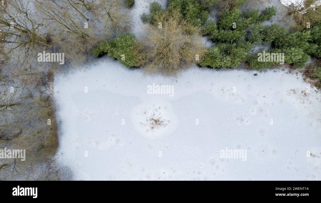 Image captures snowy scene hi-res stock photography and images - Alamy