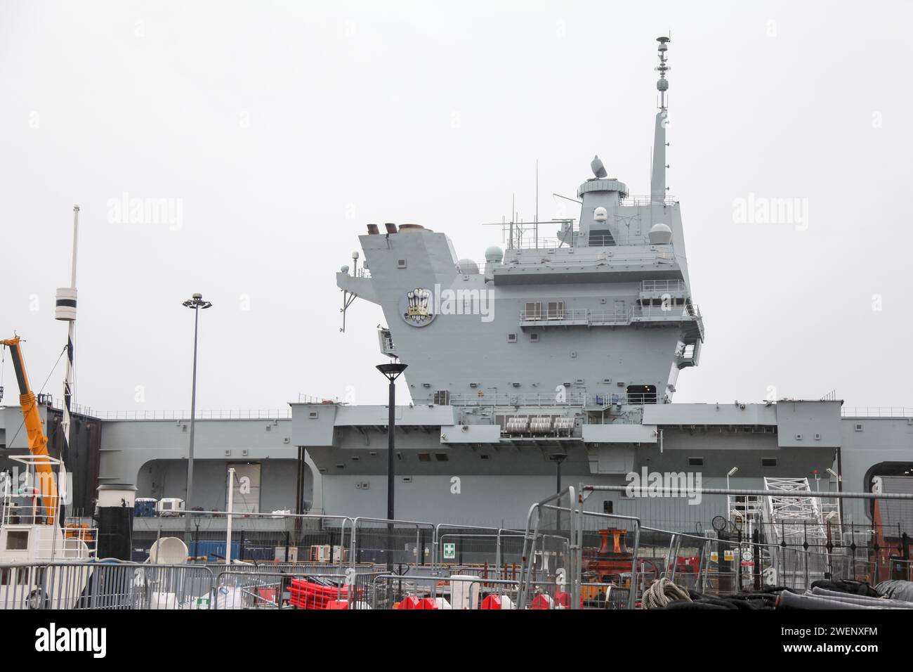 HMS Queen Elizabeth (R08), a Queen Elizabeth-class aircraft carrier of ...
