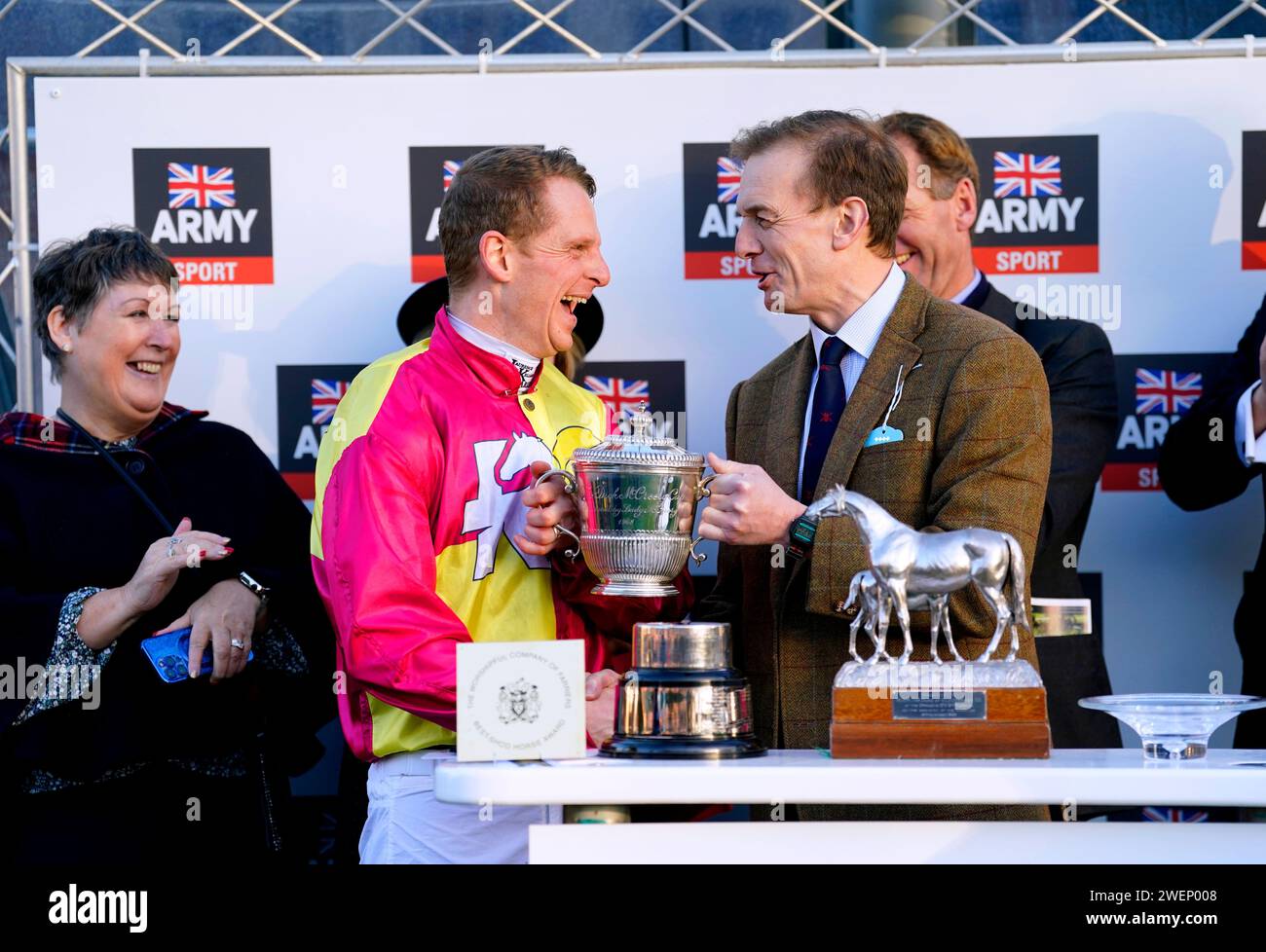 Major Will Kellard is presented with a trophy by Lieutenant General ...