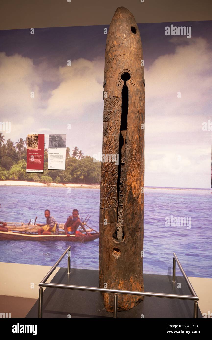 Traditional musical instrument hi-res stock photography and images - Alamy