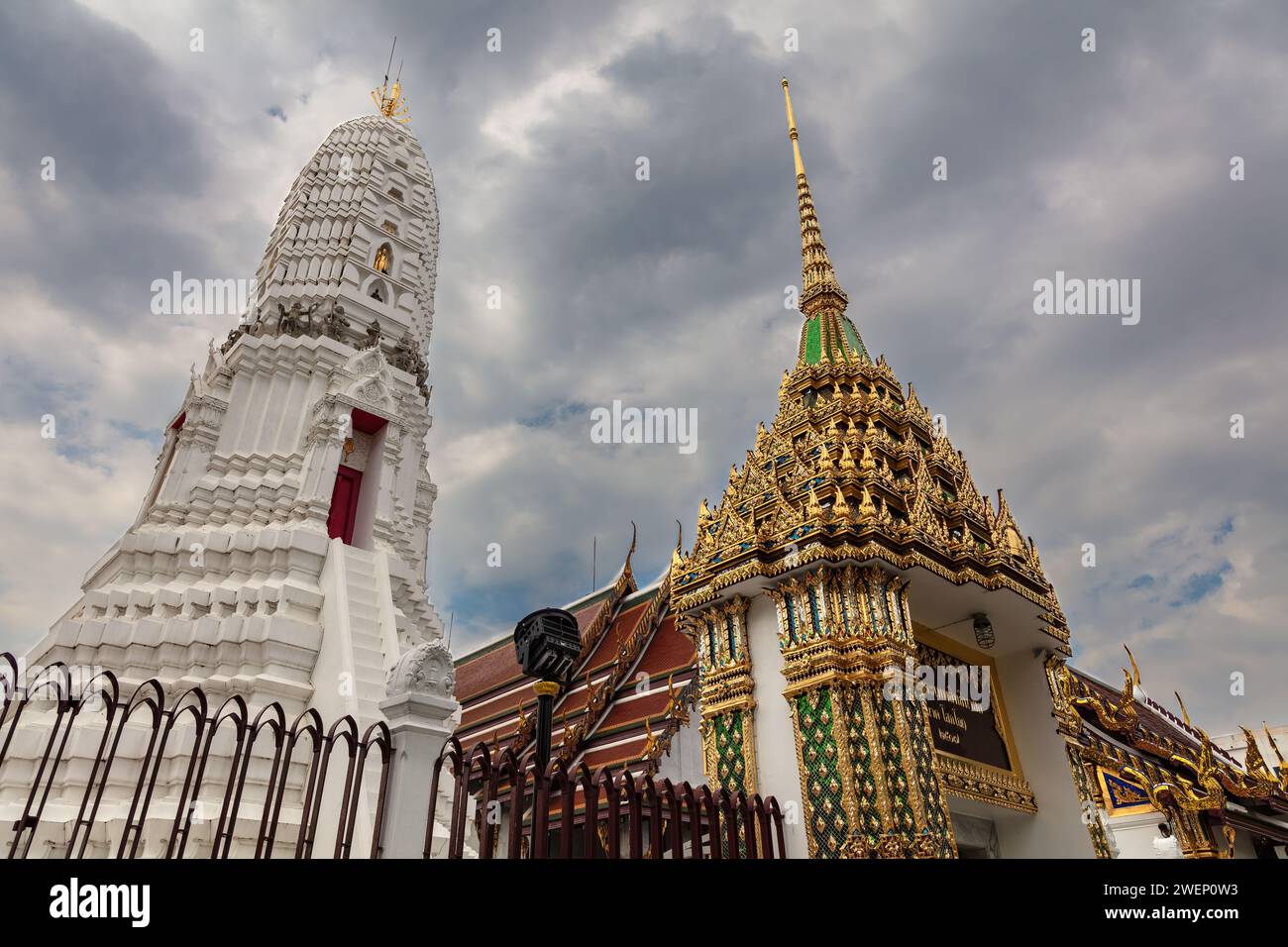 Entrance and white prang, Wat Rakhong temple, Bangkok, Thailand ...