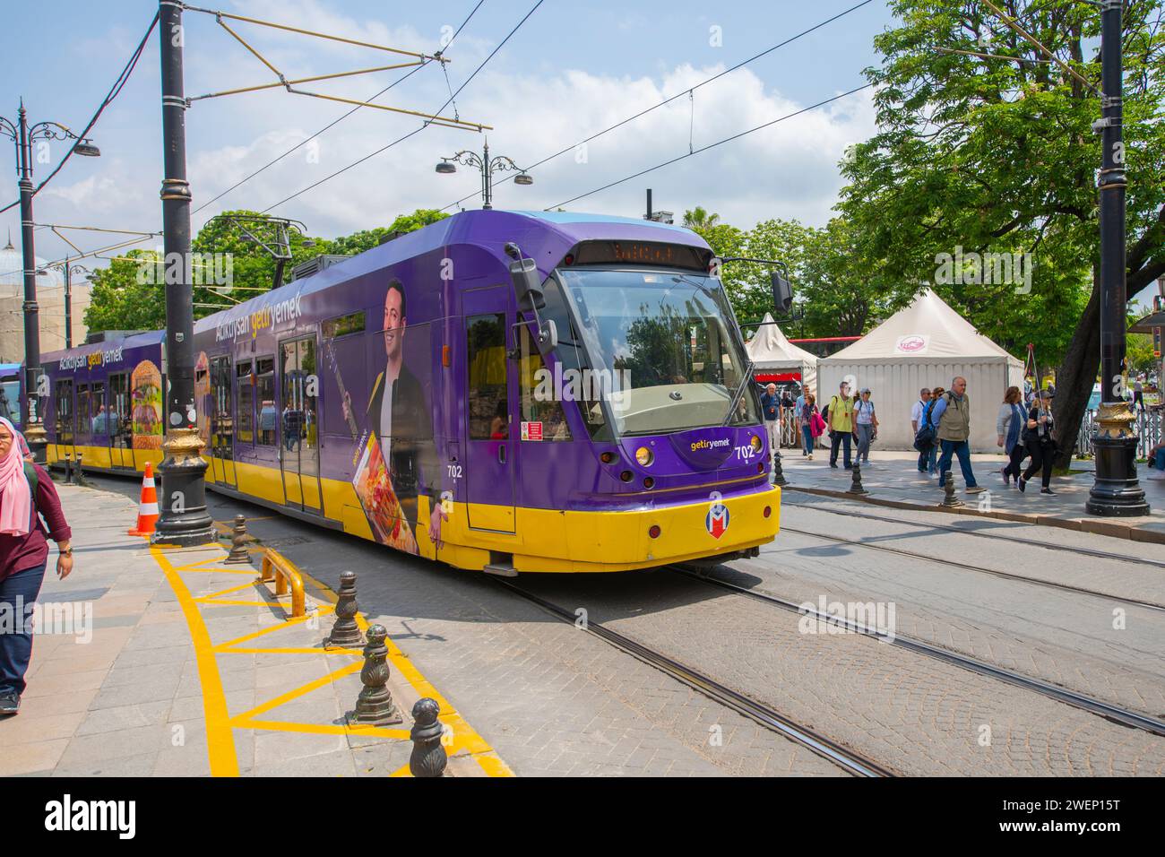 Istanbul Tram T1 line Bombardier Flexity Swift A32 on Divan Yolu ...