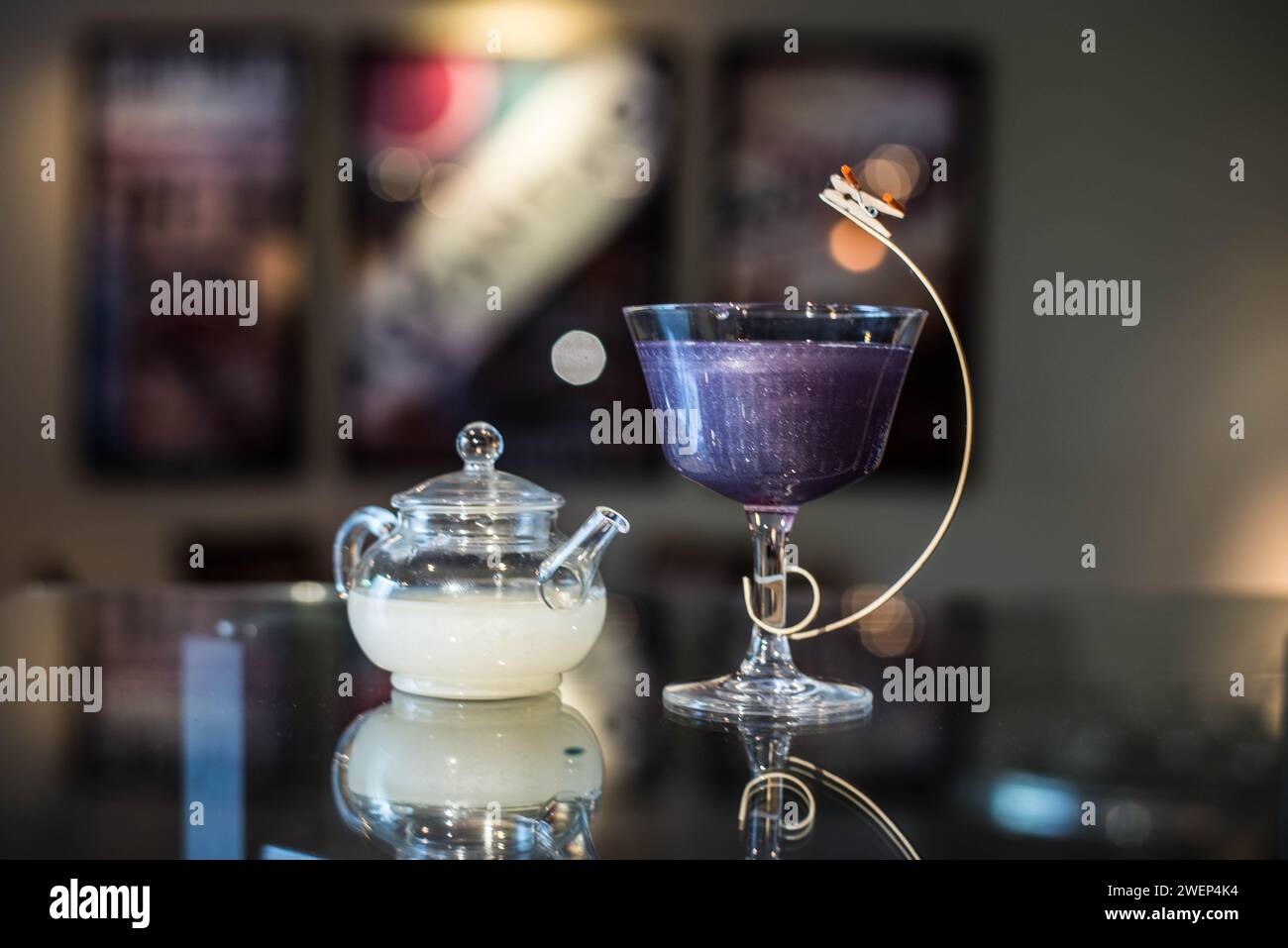 Gin cocktail aviation hi-res stock photography and images - Alamy