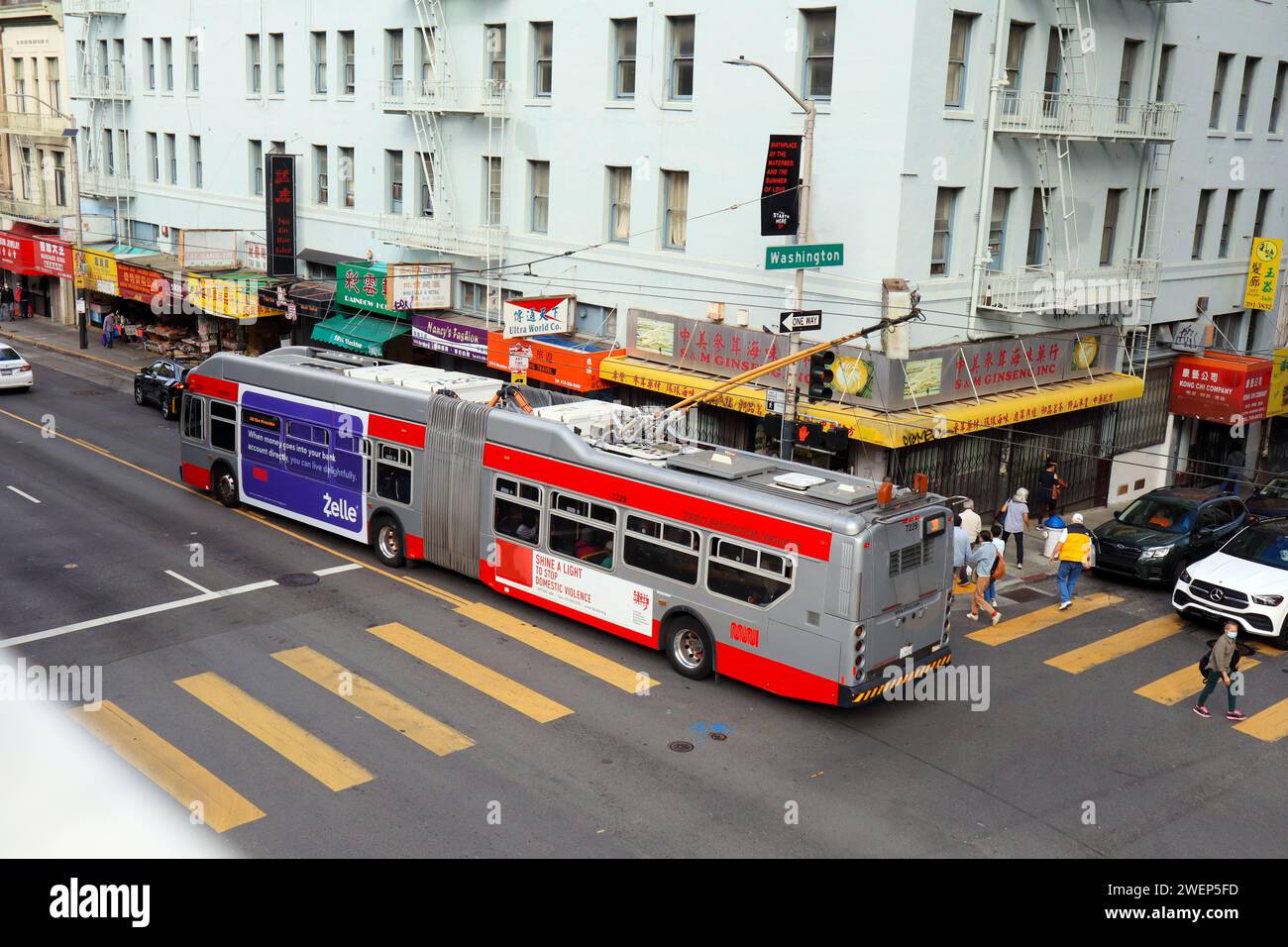 Muni bus hi-res stock photography and images - Alamy