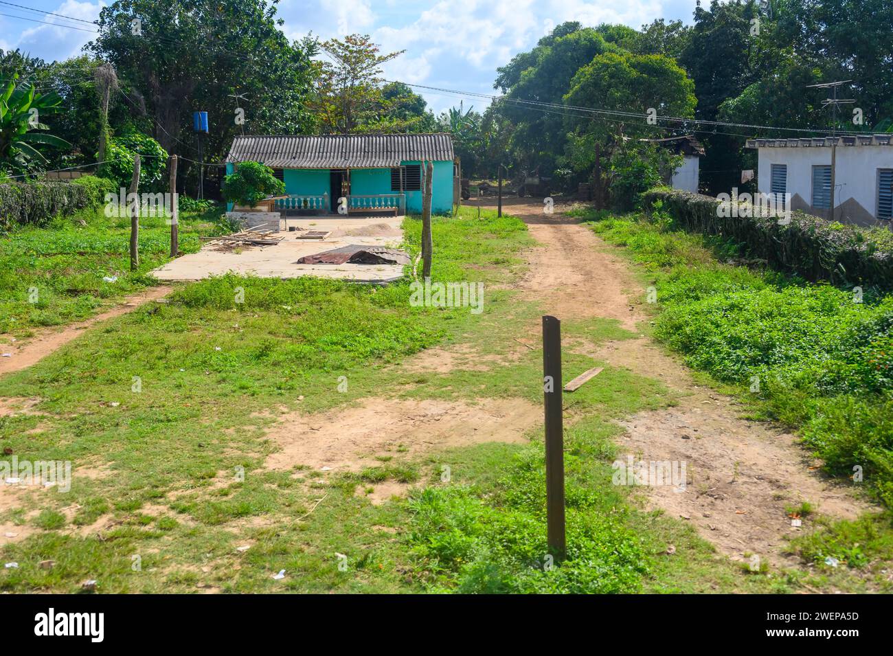 Countryside simplicity hi-res stock photography and images - Alamy