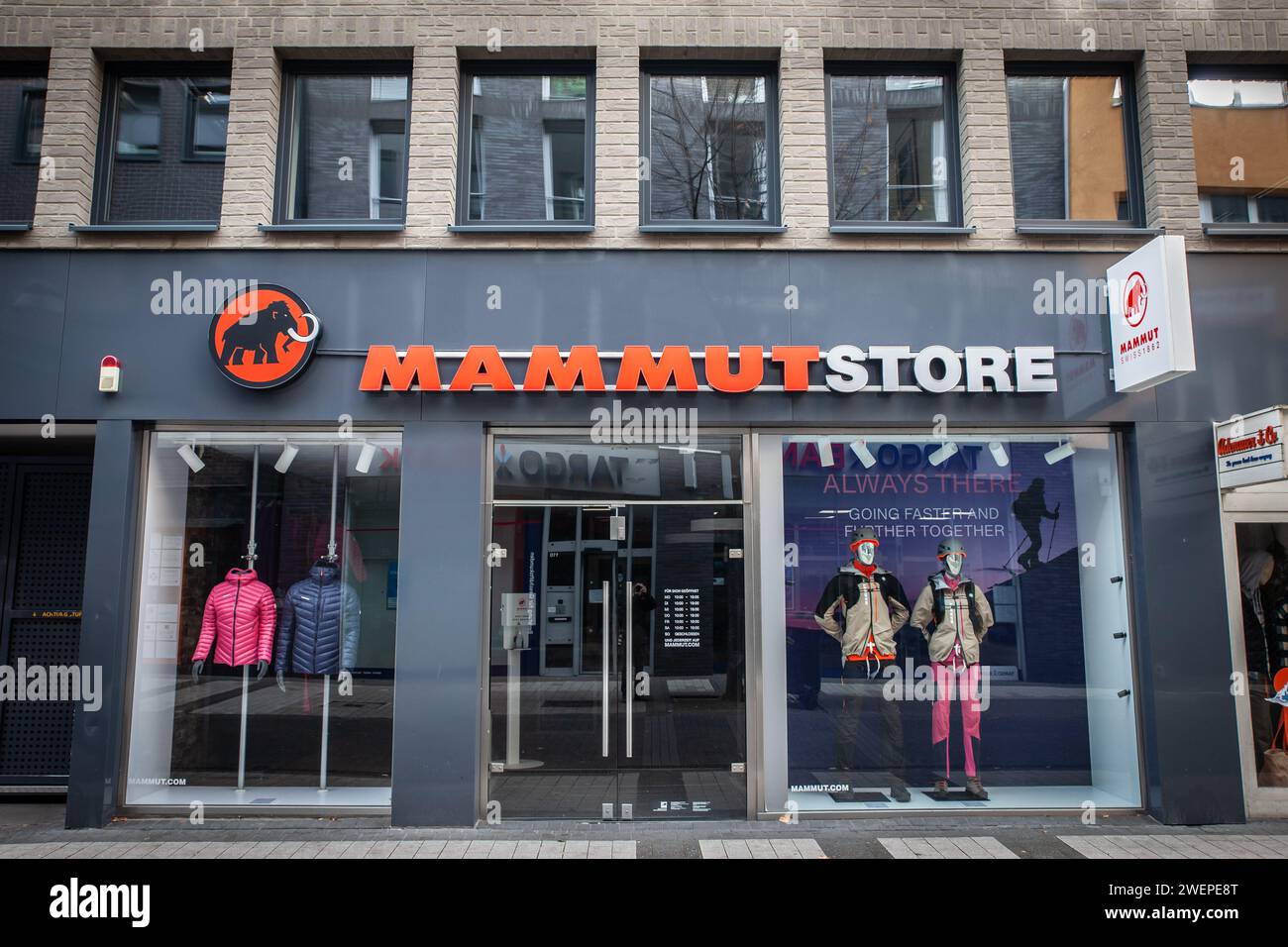 Mammutstore hi-res stock photography and images - Alamy