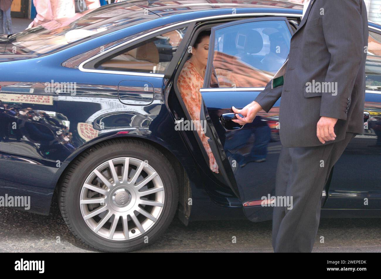 HRH Crown princess Mary visits Danish Refugee Voluntarily work enter ...