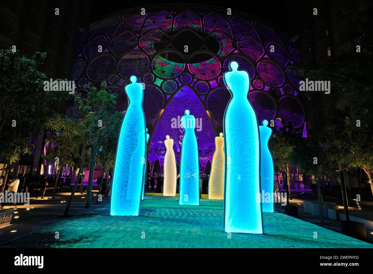 An art work of Seven monumental female silhouettes called Scent of ...