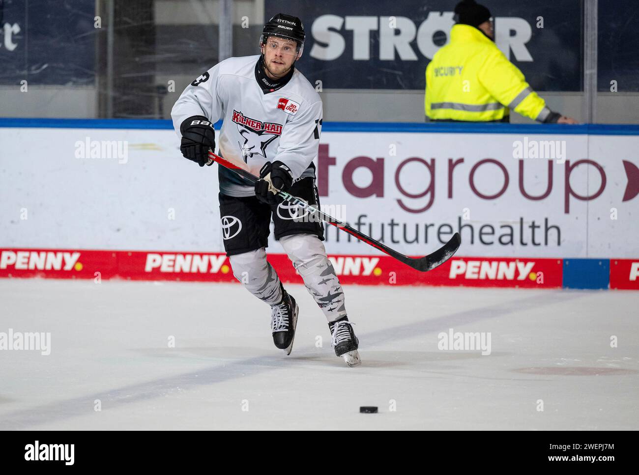 Muenchen, Deutschland. 26th Jan, 2024. Nick Aichinger (Koelner Haie ...