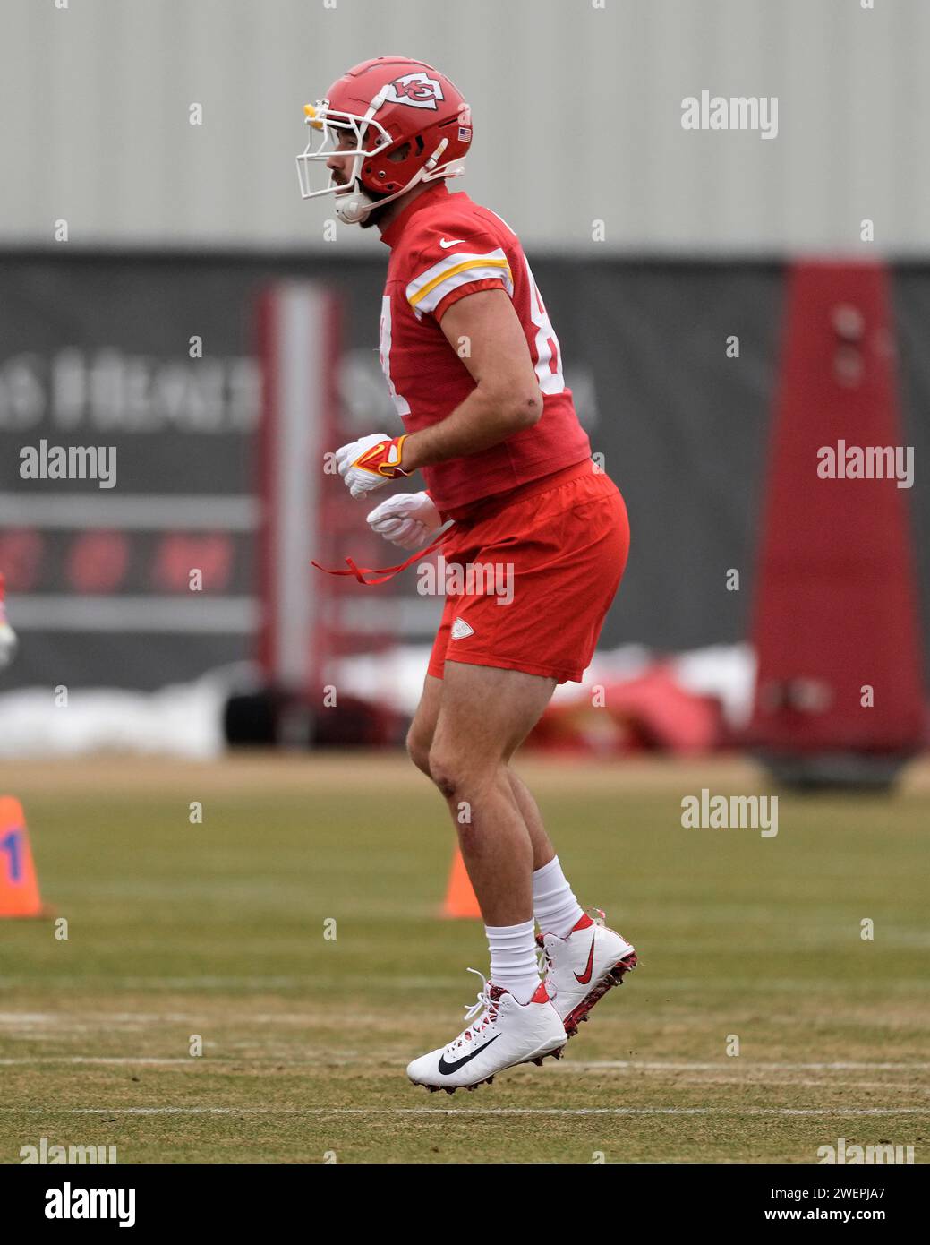 Kansas City Chiefs tight end Travis Kelce stretches during the NFL ...