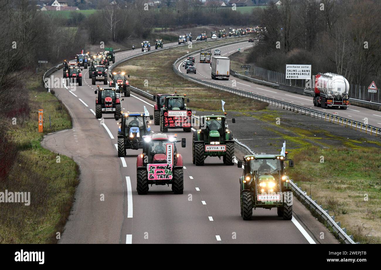 © PHOTOPQR/LE PROGRES/Philippe TRIAS - 26/01/2024 - Agriculteurs, Lons ...