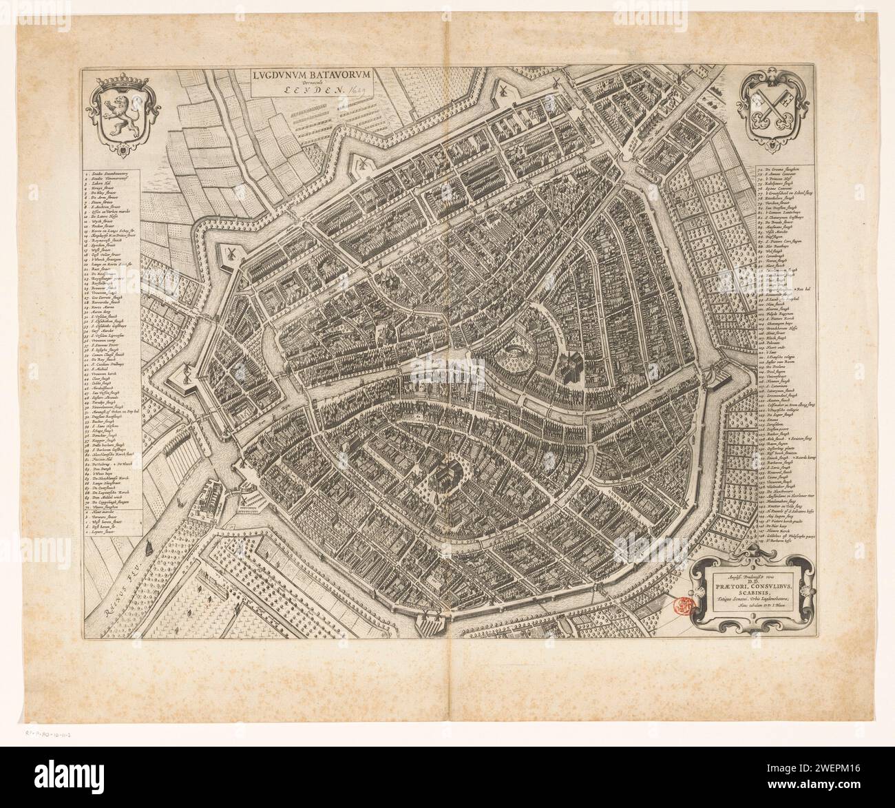 Map of Leiden, Anonymous, 1652 print Map in a nutshell perspective. At the top left the coat of ...