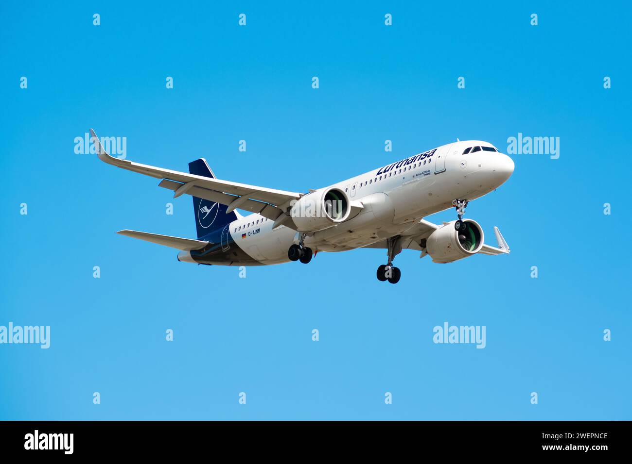 Airbus a320neo launch hi-res stock photography and images - Alamy