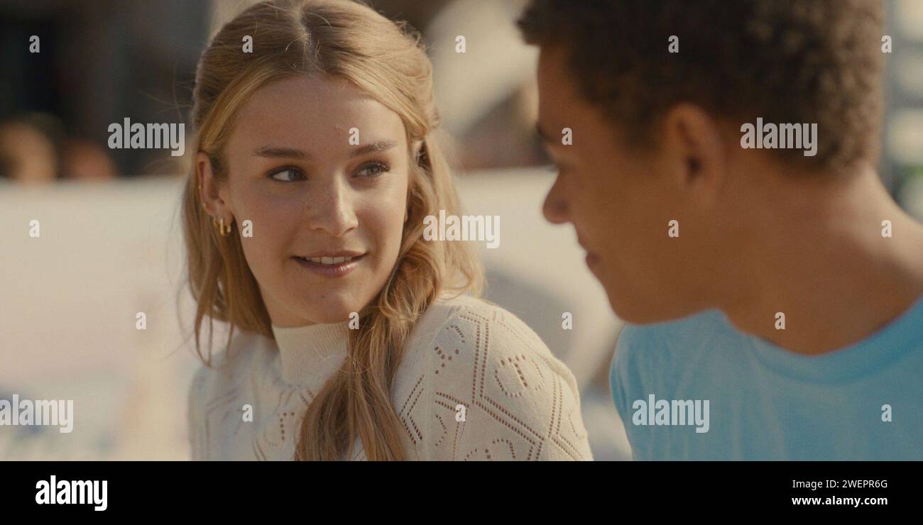 HIGH TIDES, (aka KNOKKE OFF), from left: Pommelien Thijs, Eliyha Altena ...